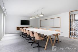 Regus | London, Spaces Farringdon | LiquidSpace